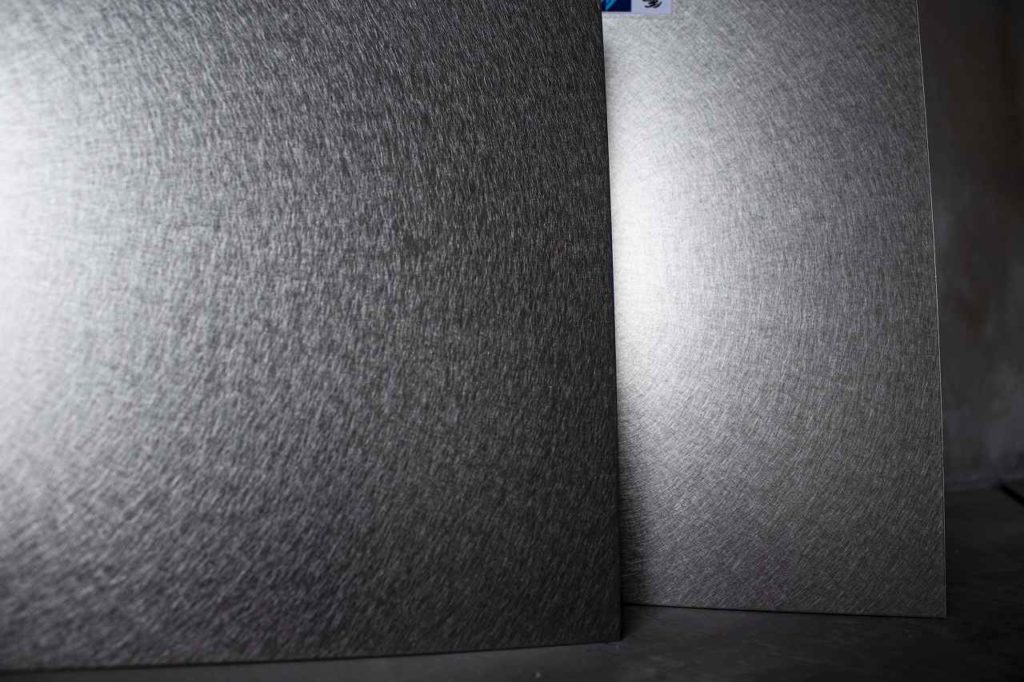 What are the advantages and disadvantages of stainless steel vibration ...