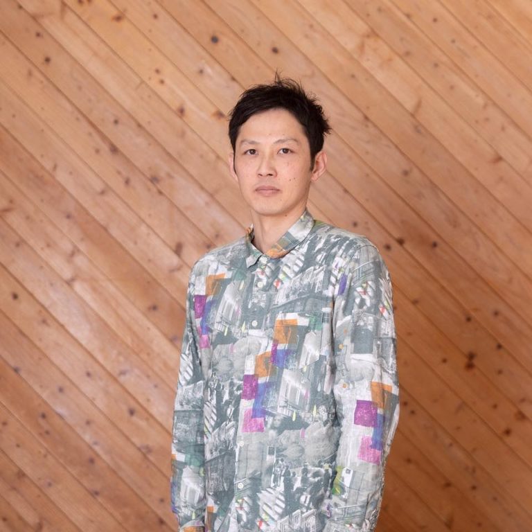 Mr. Takaya Mori, Sculptor, for his sculpture art work | Design Metal ...